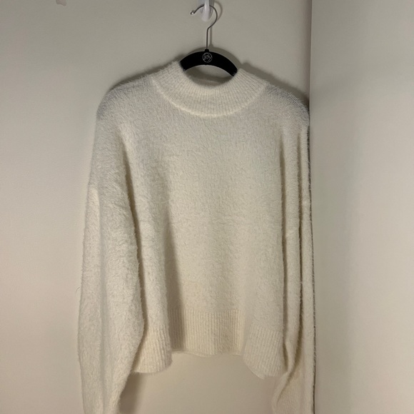 H&M | Sweaters | Super Soft And Fluffy White Sweater | Poshmark